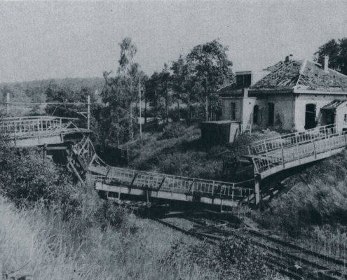The Oosterbeek Railway Crossing – Vereniging Vrienden van het Airborne ...